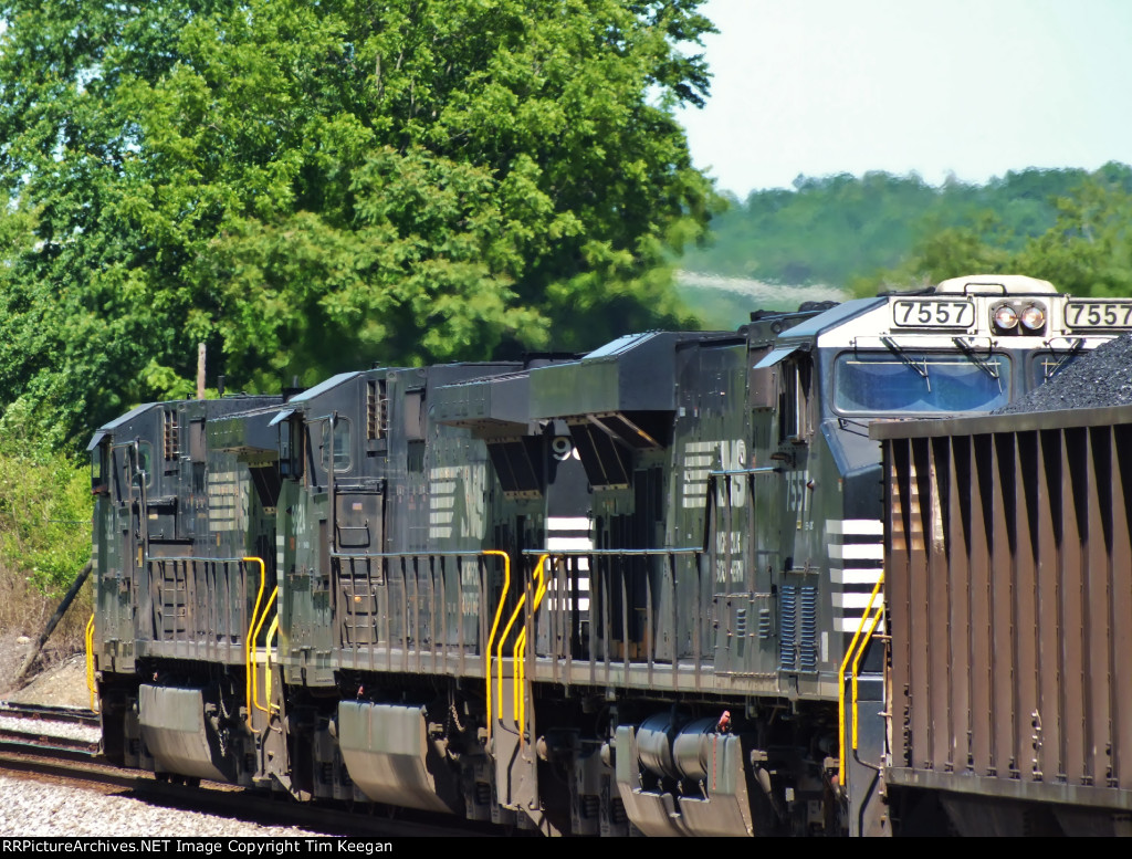 NS 750 Arriving at Old Fort